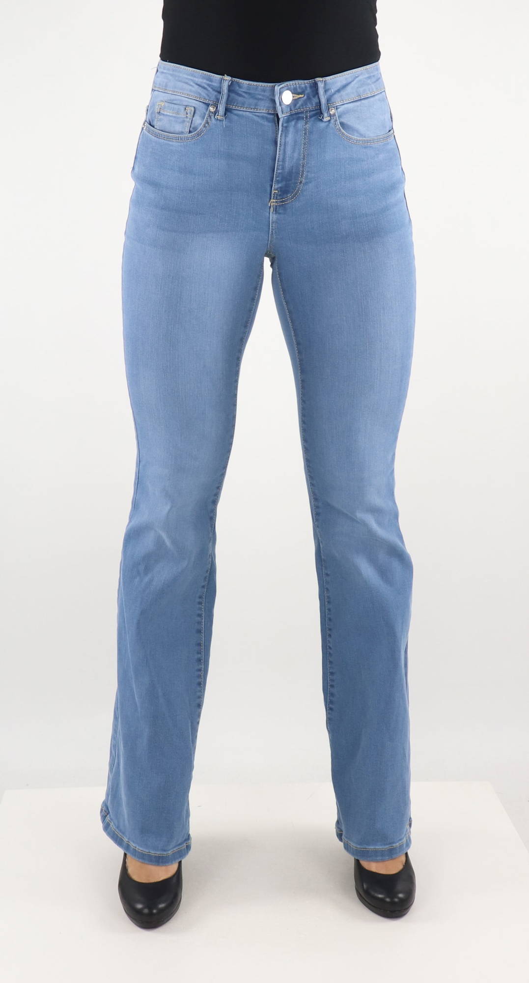 Vero Moda Jeans Peachy mr flared, light blue - Stilettoshop.eu webstore