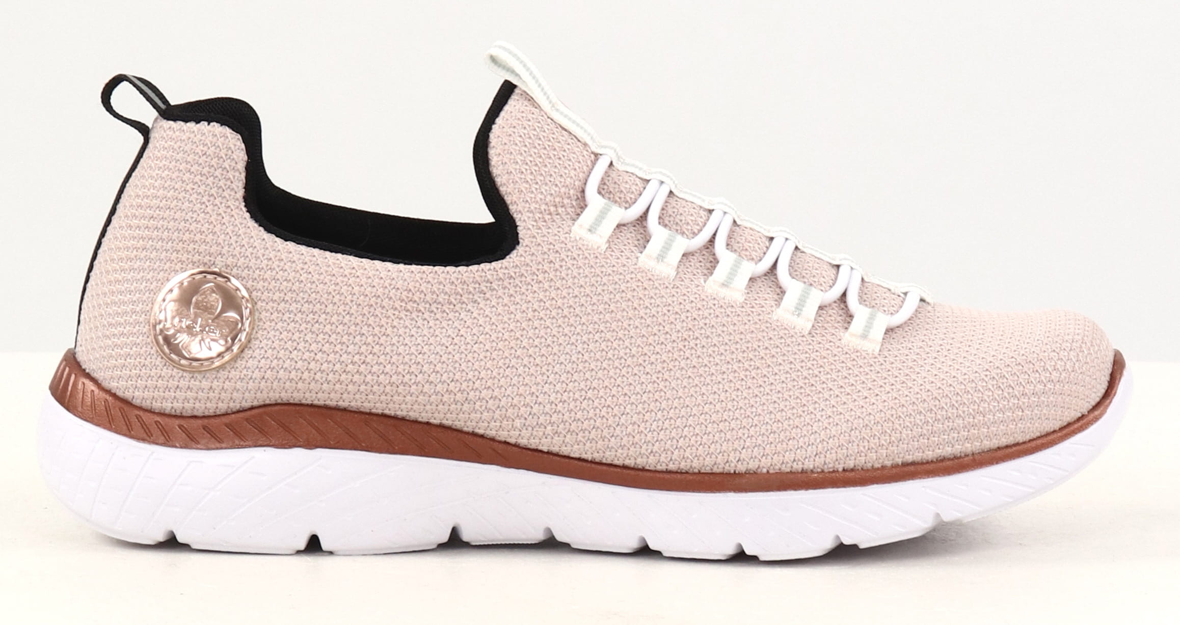 Easy to put on, flexible sneakers with removable MemoSoft -insoles ...